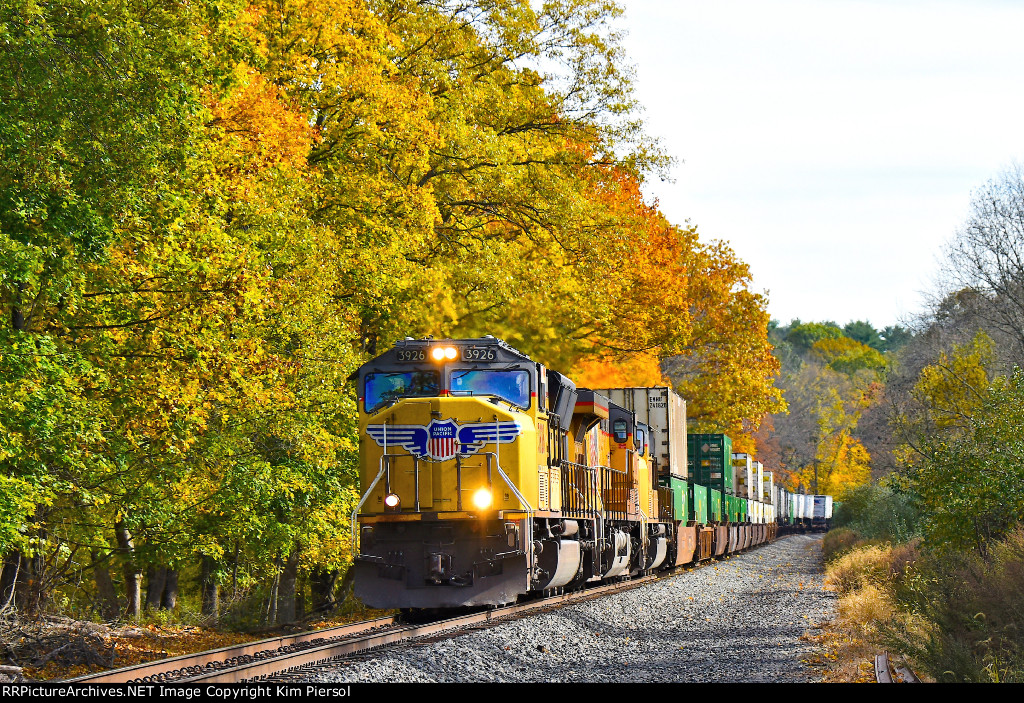 UP 3926 7760 4029 NS Train 211